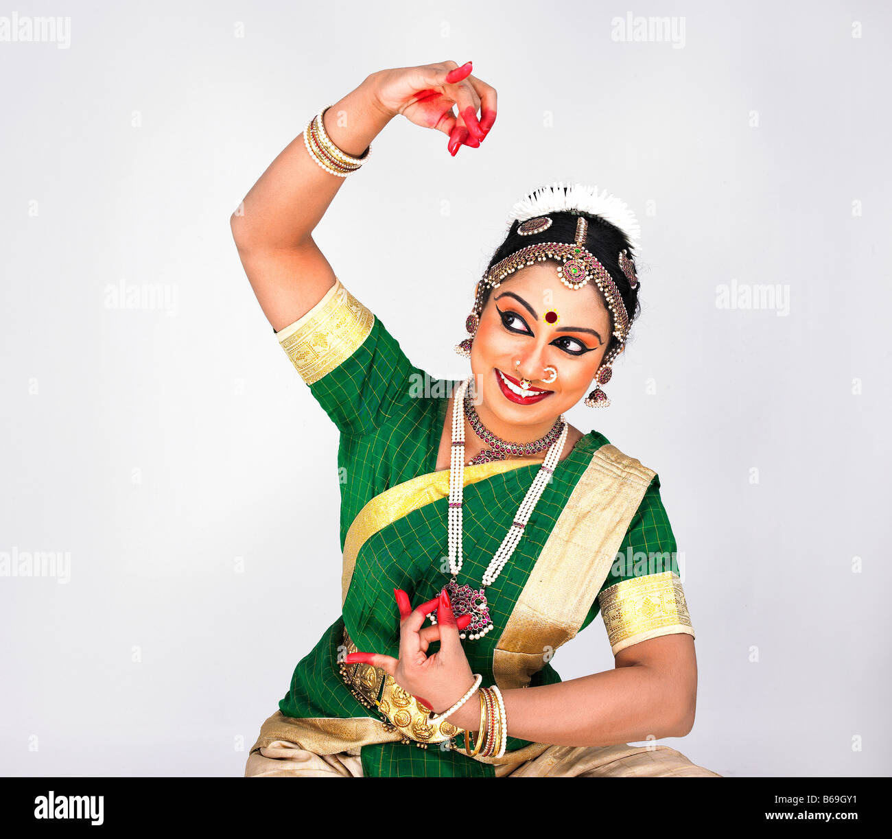 Bharatanatyam Dancer High Resolution Stock Photography and Images - Alamy
