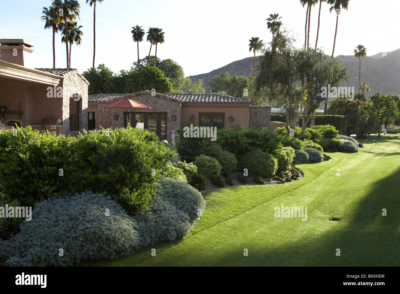 Home on the golf course Stock Photo - Alamy