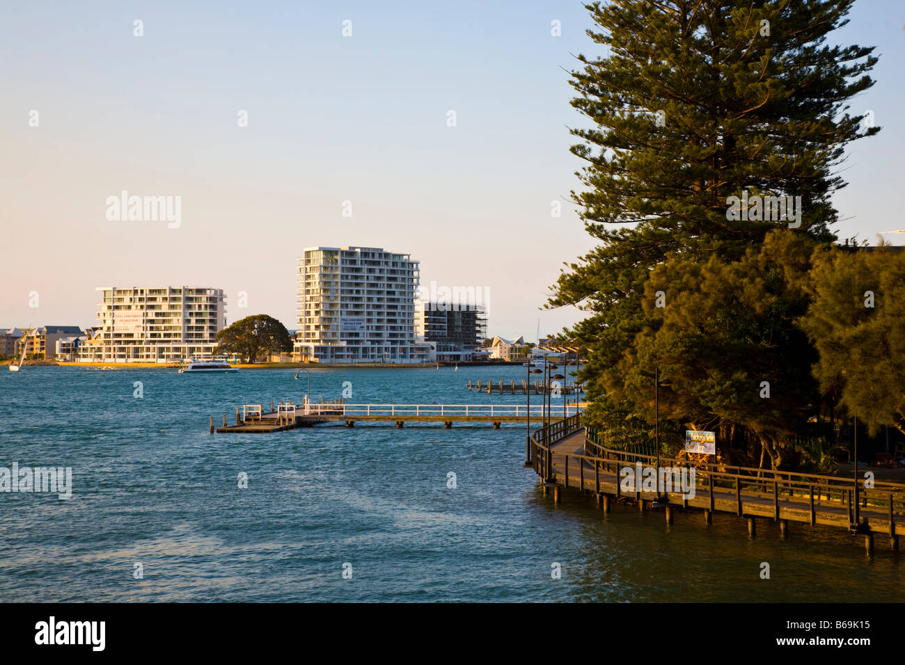 Inlet bridge hi-res stock photography and images - Alamy