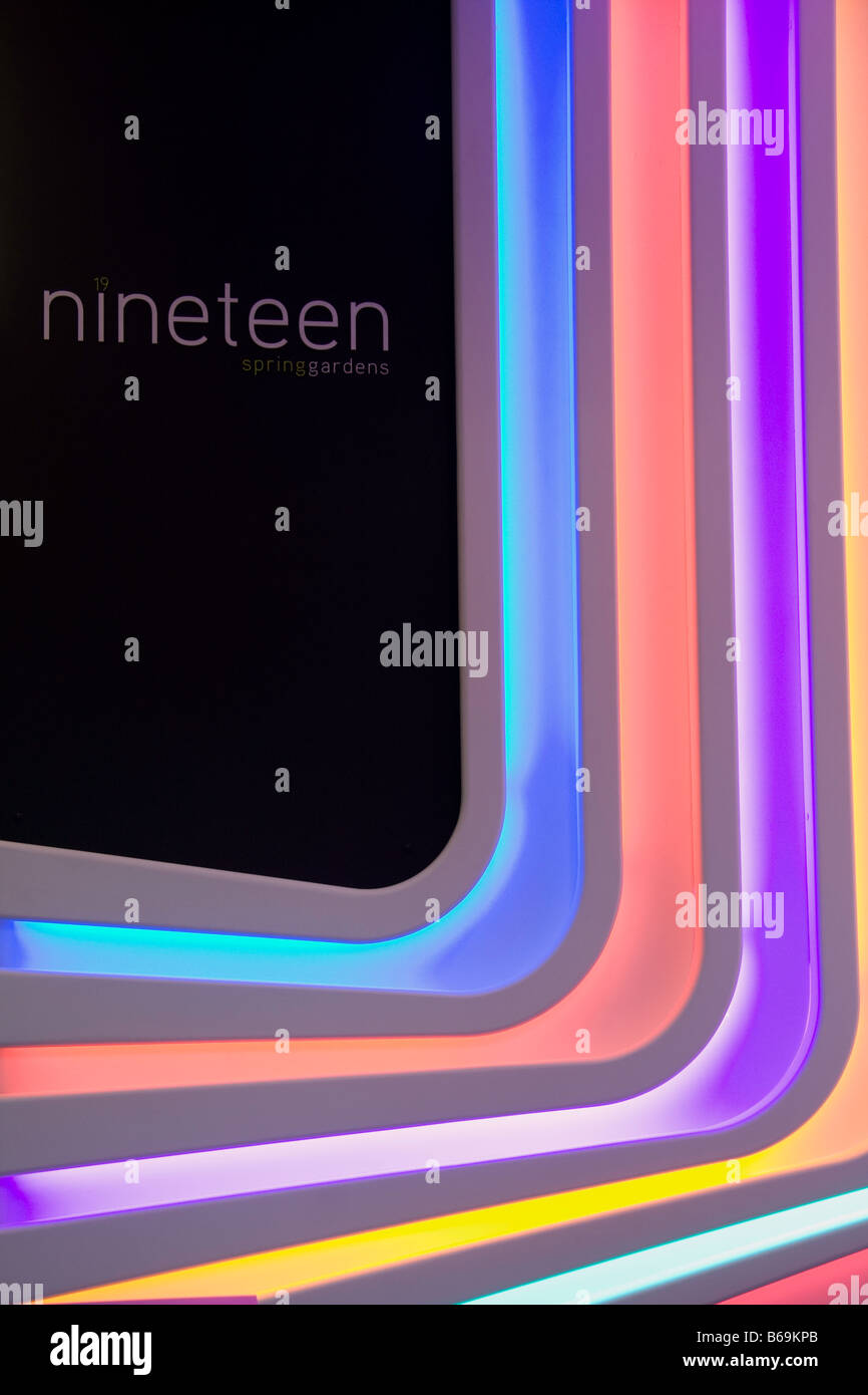 Spring gardens hi-res stock photography and images - Alamy