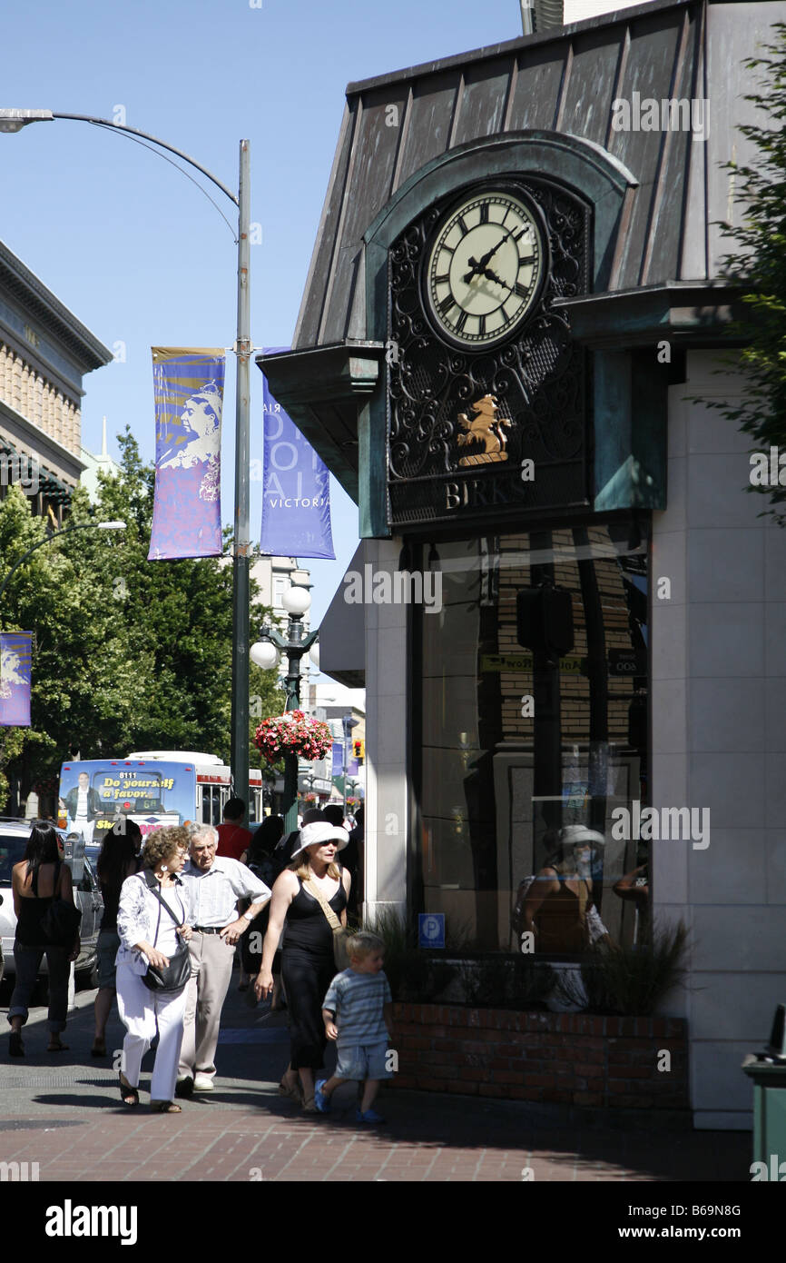 Victoria canada shopping street hi-res stock photography and images - Alamy