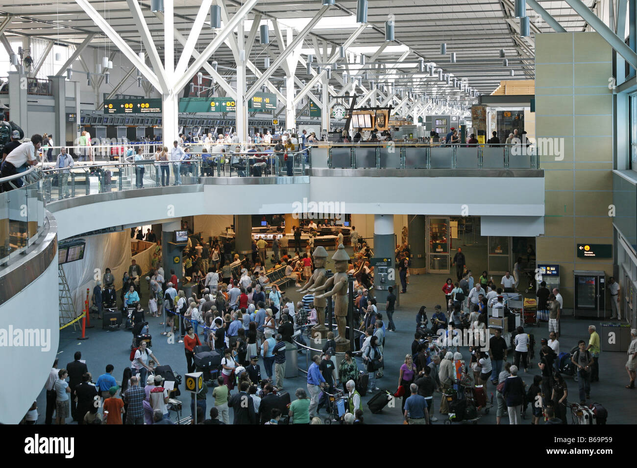 Vancouver airport hi-res stock photography and images - Alamy