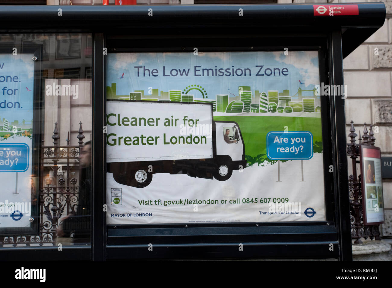 Low emissions zone sign High Resolution Stock Photography and Images ...