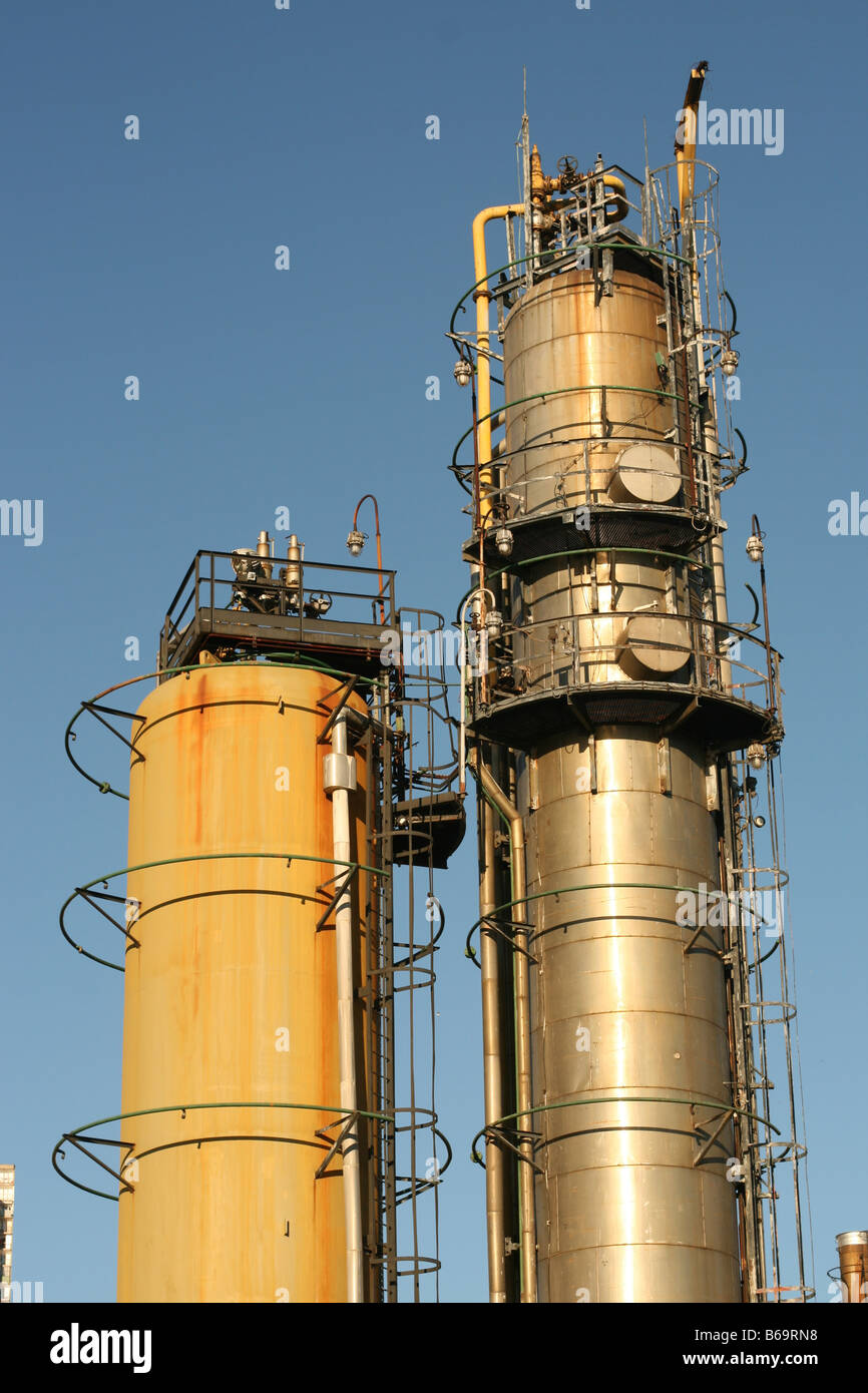 Kuwait refinery hi-res stock photography and images - Alamy