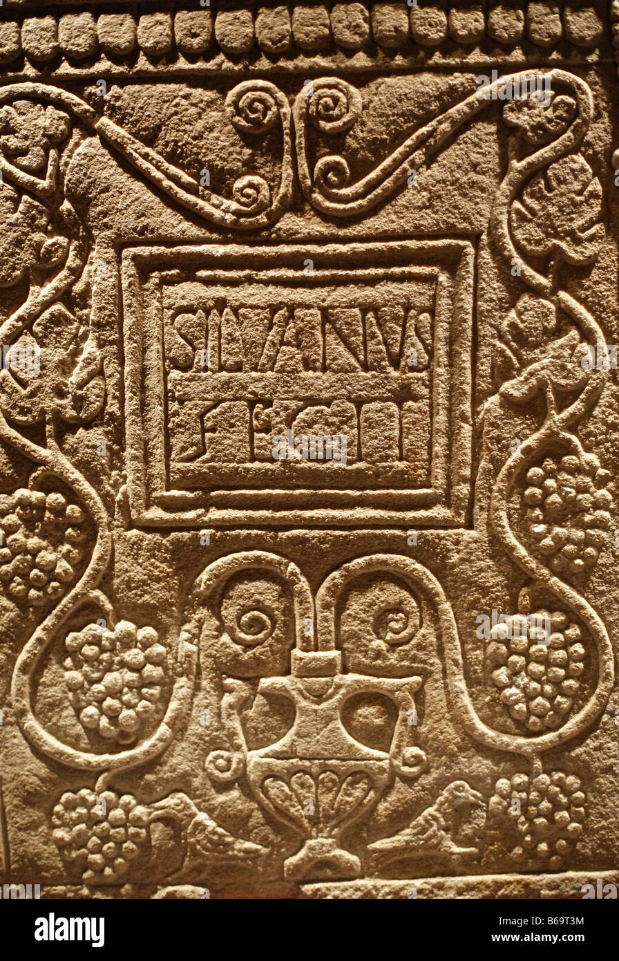 Roman stone letter hi-res stock photography and images - Alamy