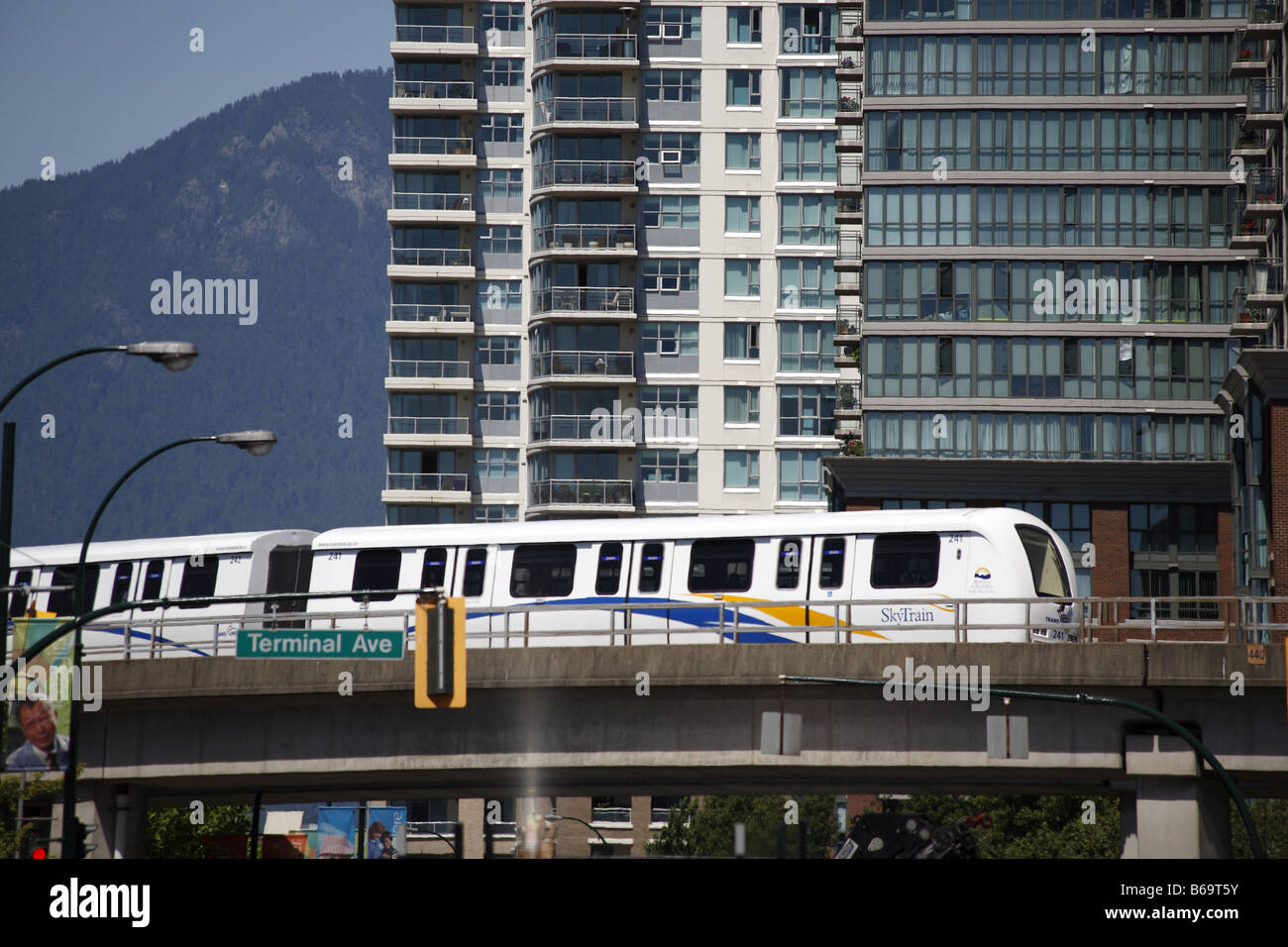 Vancouver sky train hi-res stock photography and images - Alamy