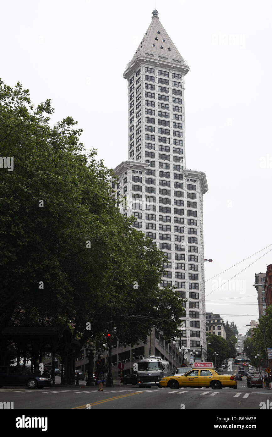 Seattle pioneer square smith tower hi-res stock photography and images ...