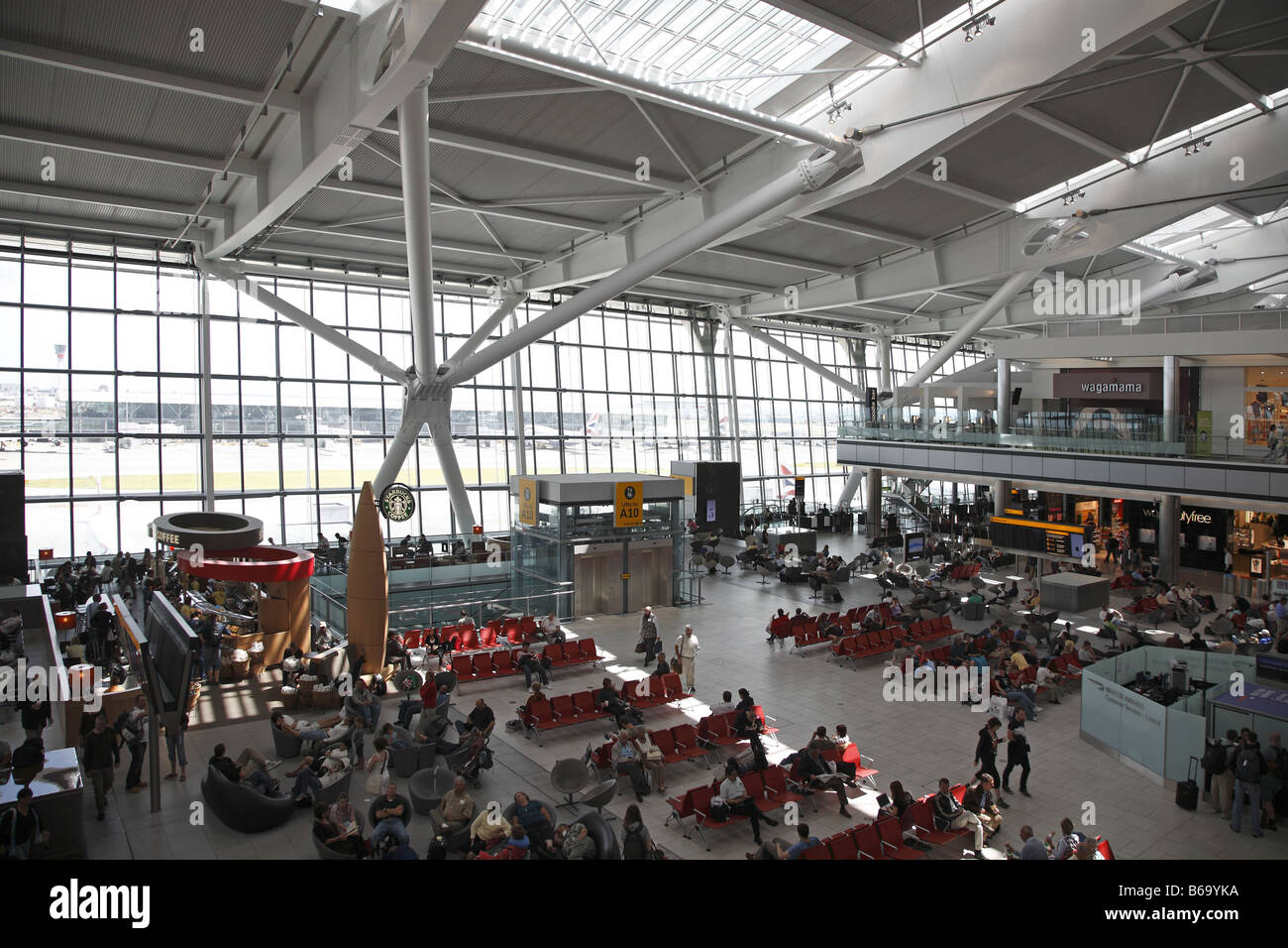 London Heathrow Airport Terminal 5 Five Architekt Architect Richard ...