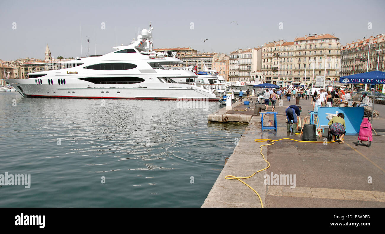 Marseille harbour people hi-res stock photography and images - Alamy