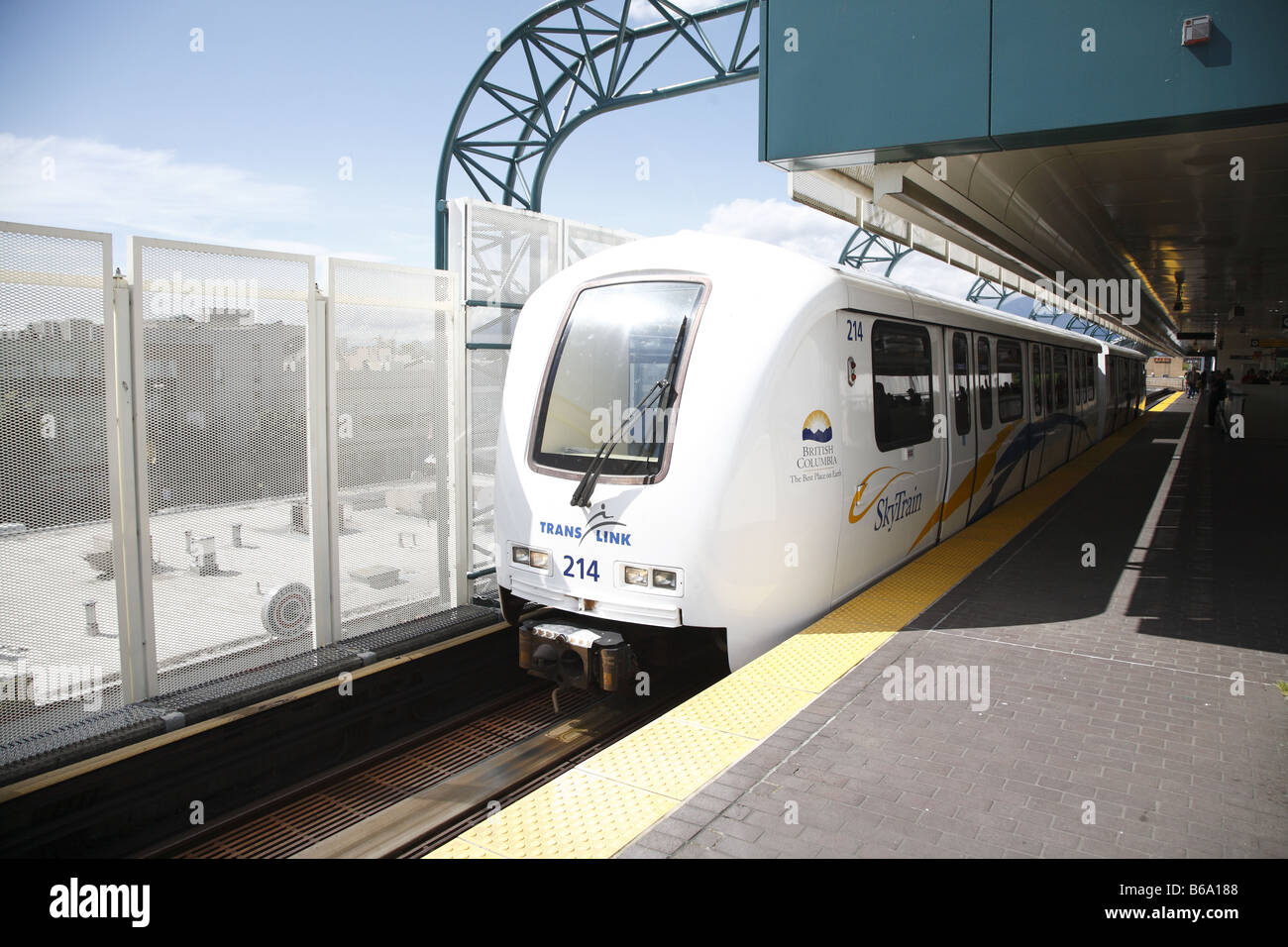 Vancouver sky train hi-res stock photography and images - Alamy
