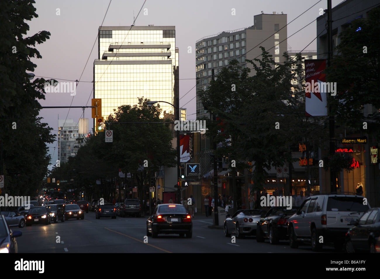 Robson st canada vancouver hi-res stock photography and images - Alamy