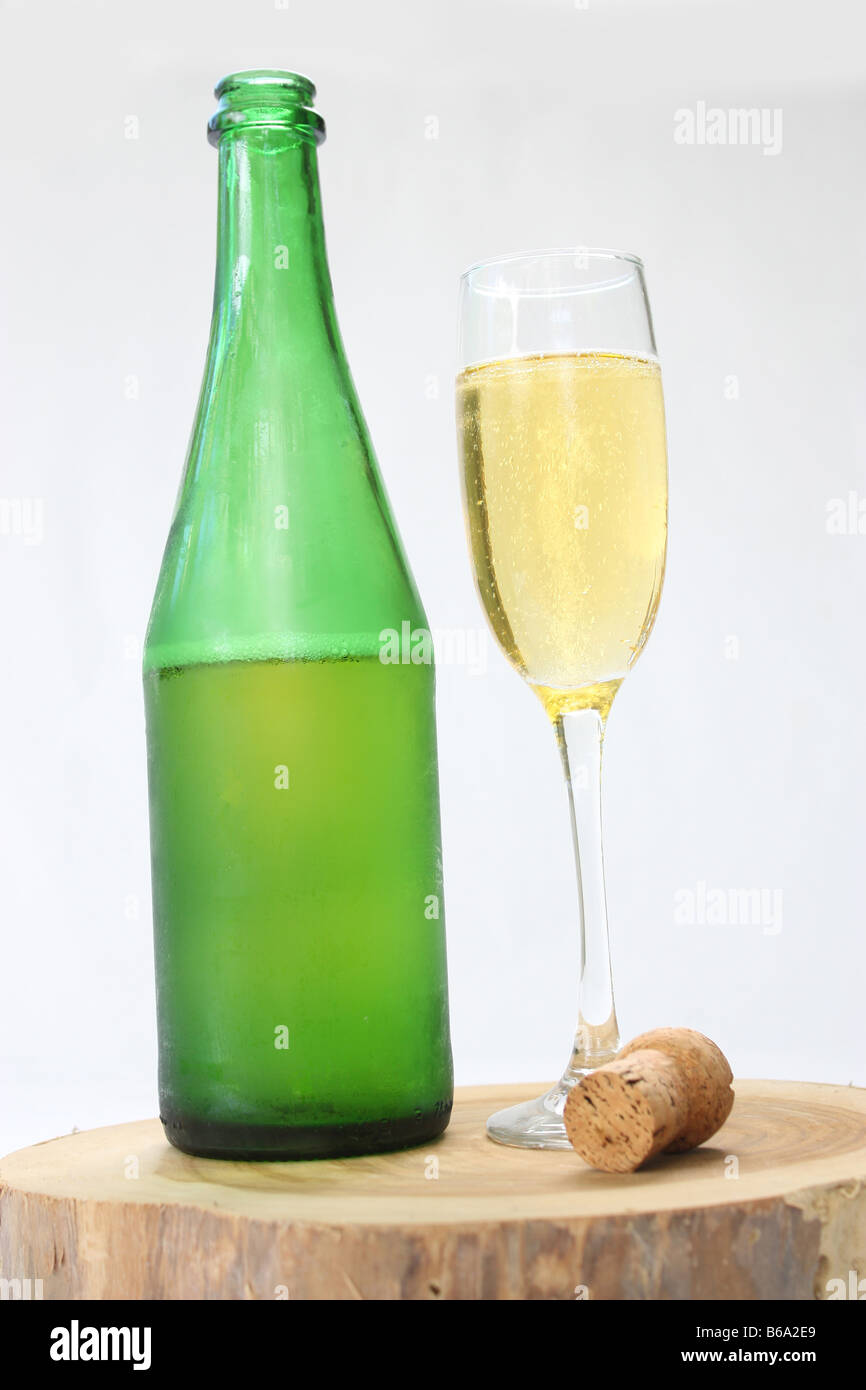 Champagne cork and glass hi-res stock photography and images - Alamy