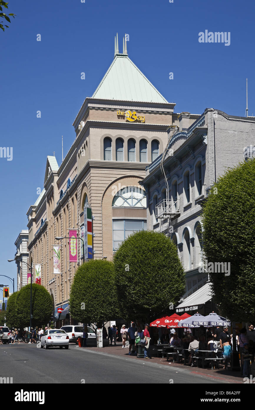 Victoria canada shopping street hi-res stock photography and images - Alamy