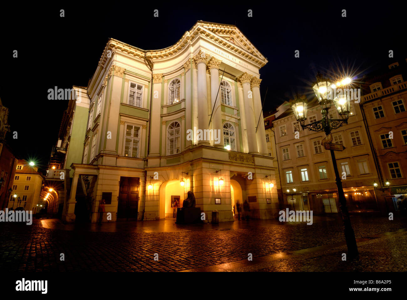 Divadlo hi-res stock photography and images - Alamy