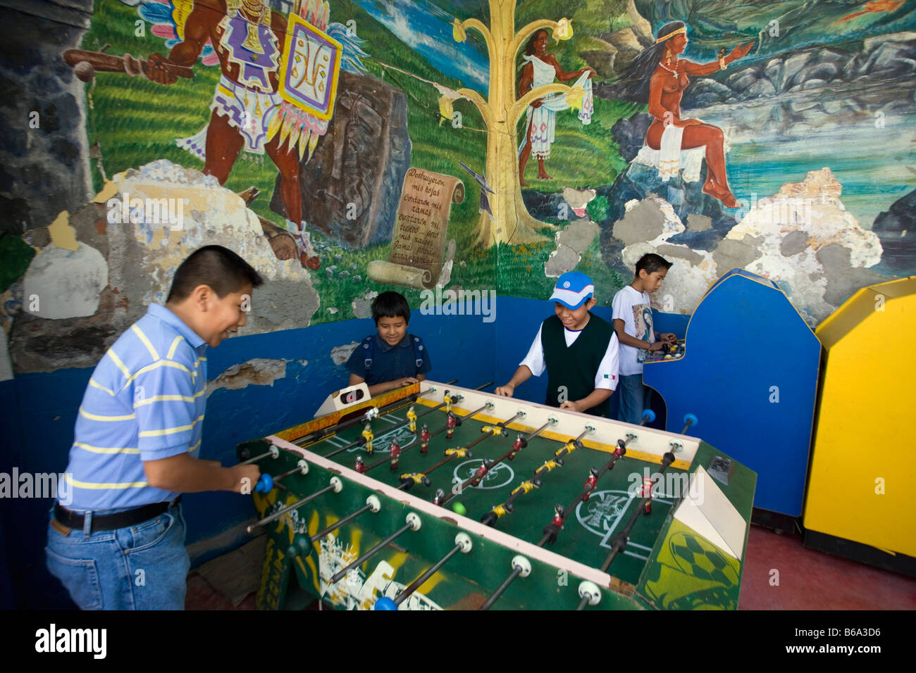 Mexico children playing hi-res stock photography and images - Alamy