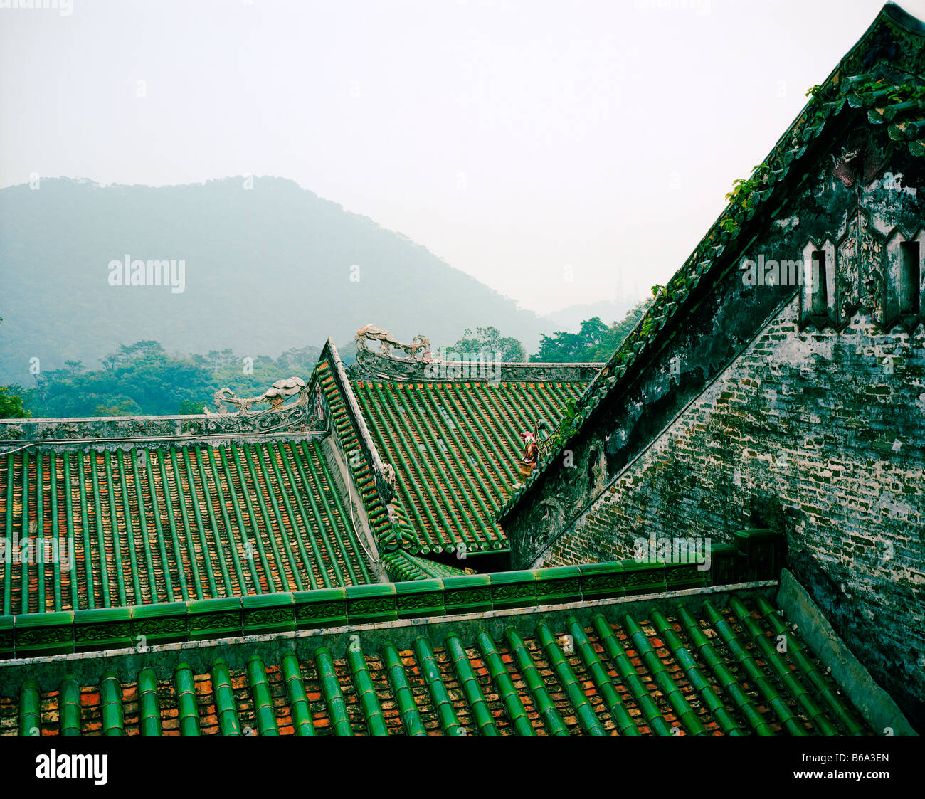 Tops architecture hi-res stock photography and images - Alamy