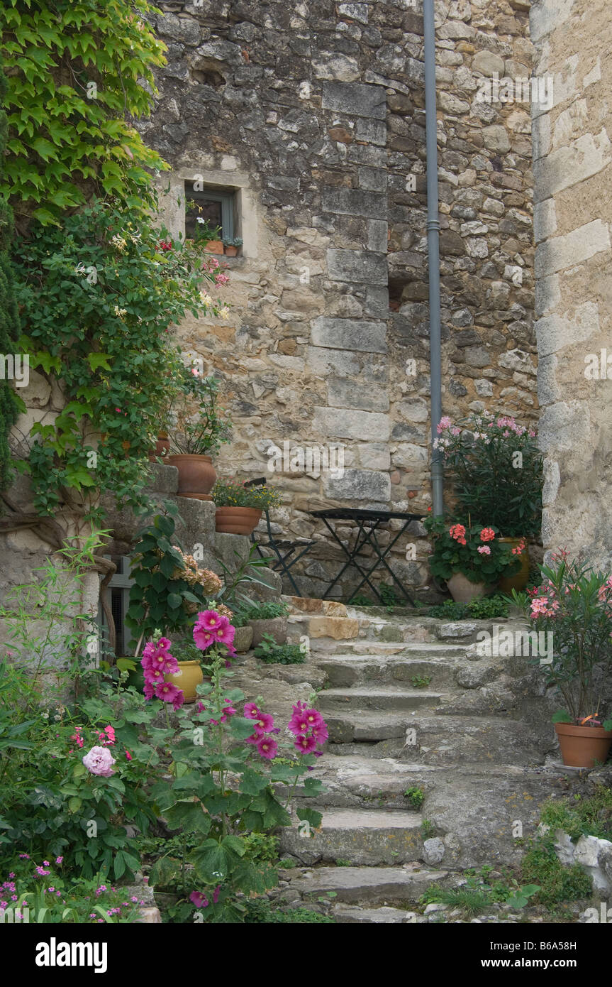 Lagorce Medieval village Stock Photo - Alamy