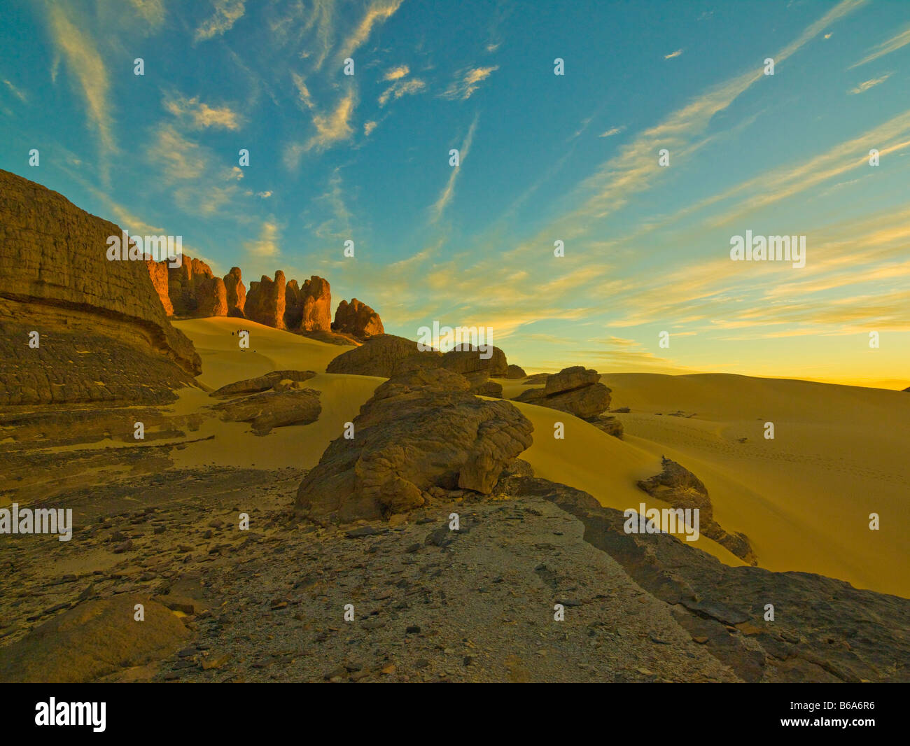 Rockformation in the algerian Sahara Stock Photo - Alamy