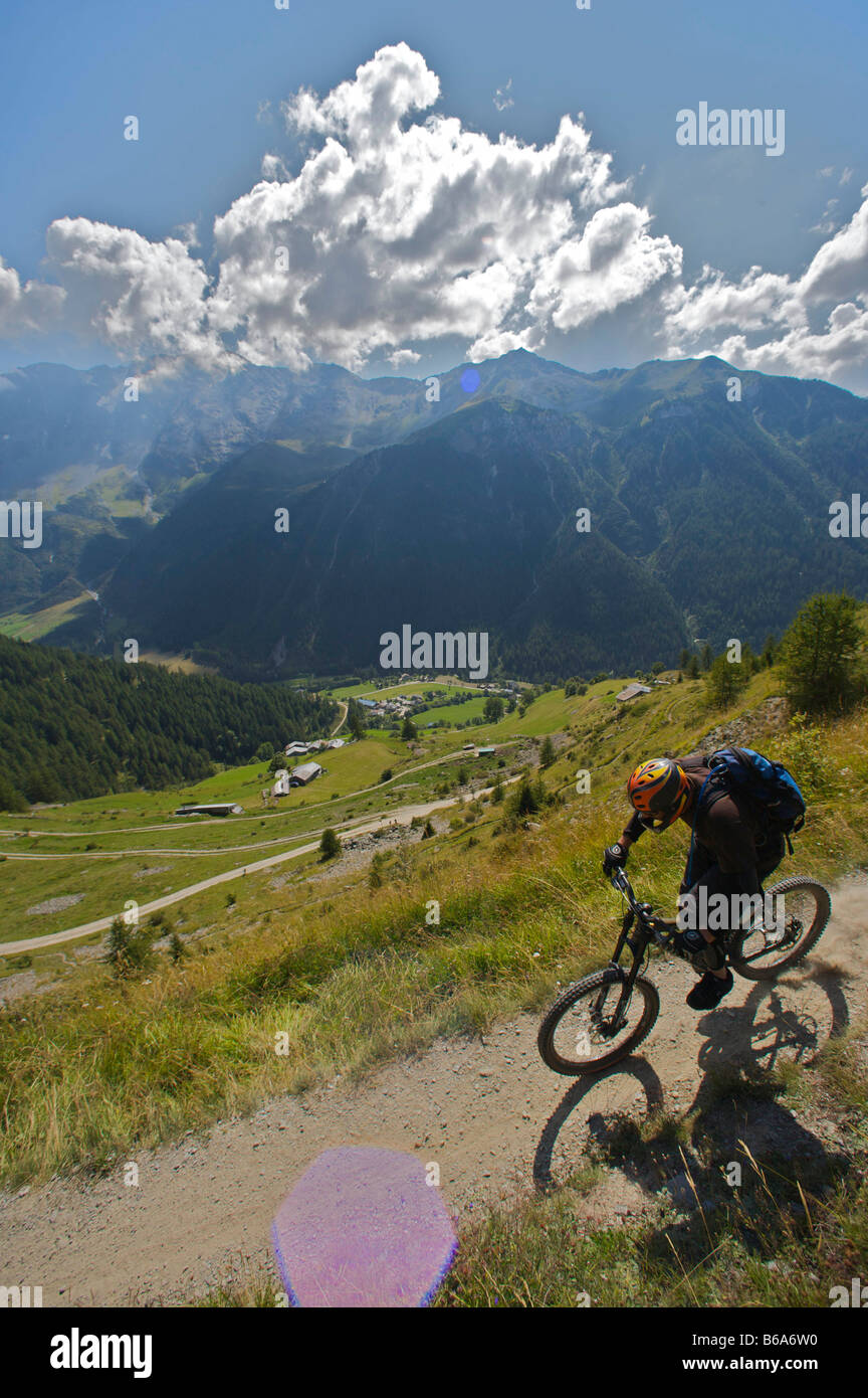 Man mountain biking alps hi-res stock photography and images - Alamy