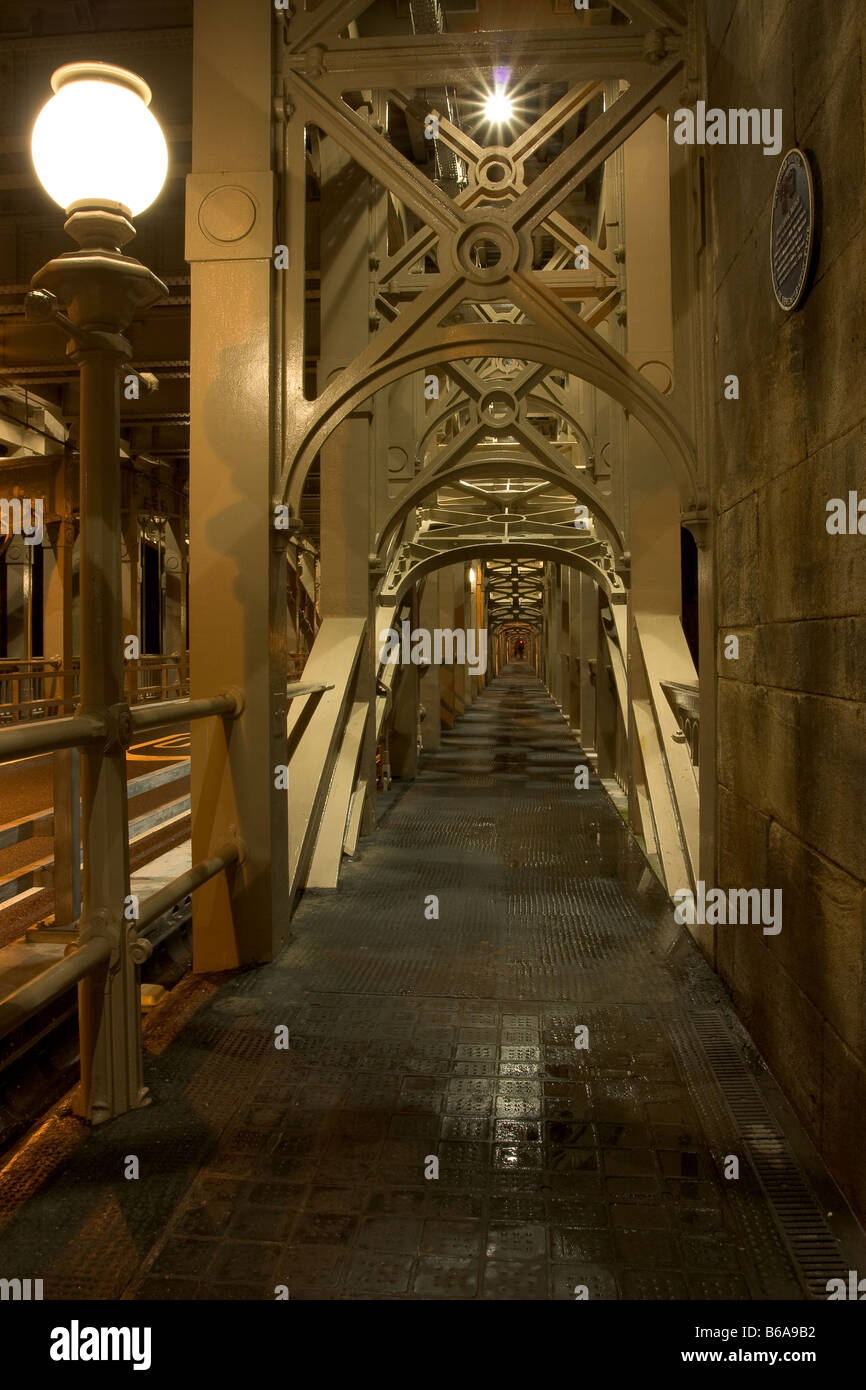 High level Bridge footpath looking north on eastern side of bridge ...