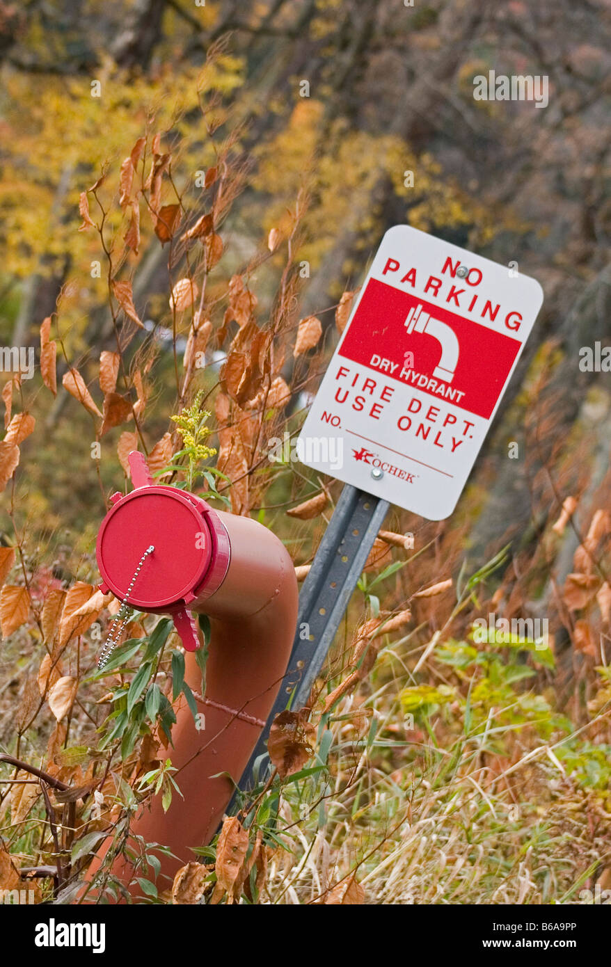 Water hydrant sign hi-res stock photography and images - Alamy