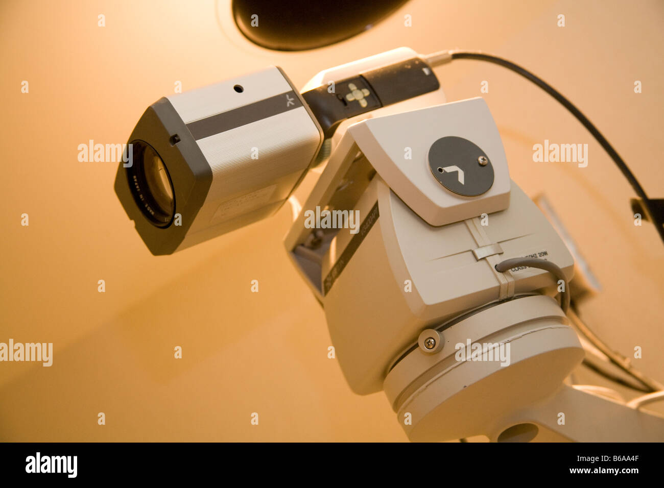Surveillance video camera hi-res stock photography and images - Alamy