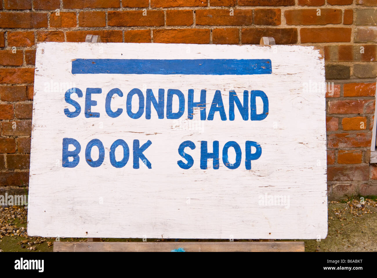 Secondhand book shop sign Stock Photo - Alamy