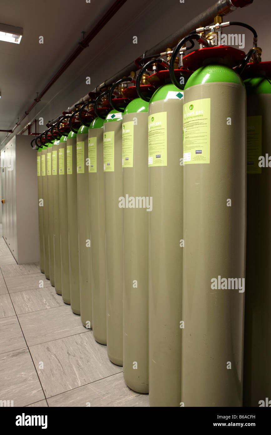 Oxygen bottle hi-res stock photography and images - Alamy