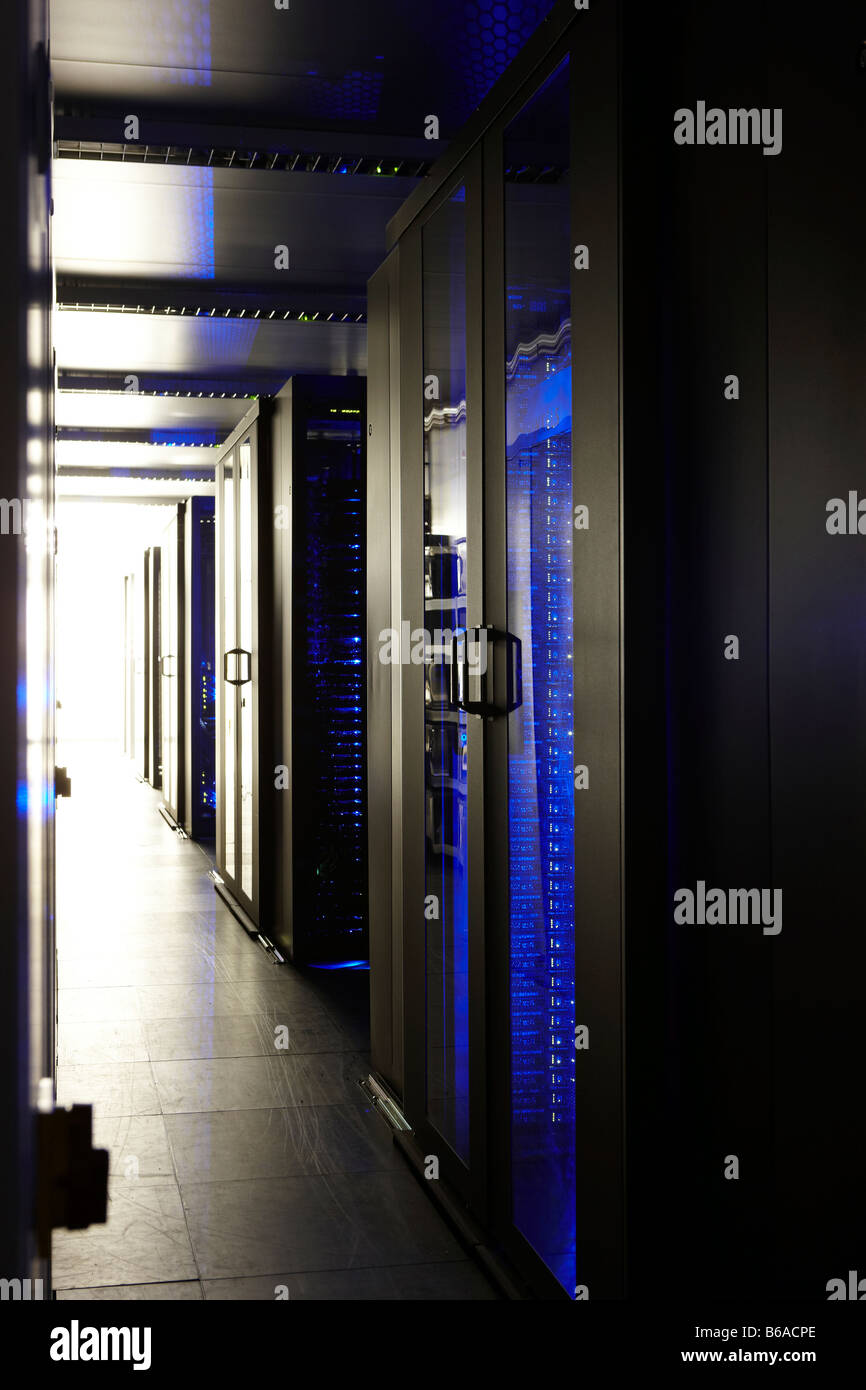 Blue server hi-res stock photography and images - Alamy