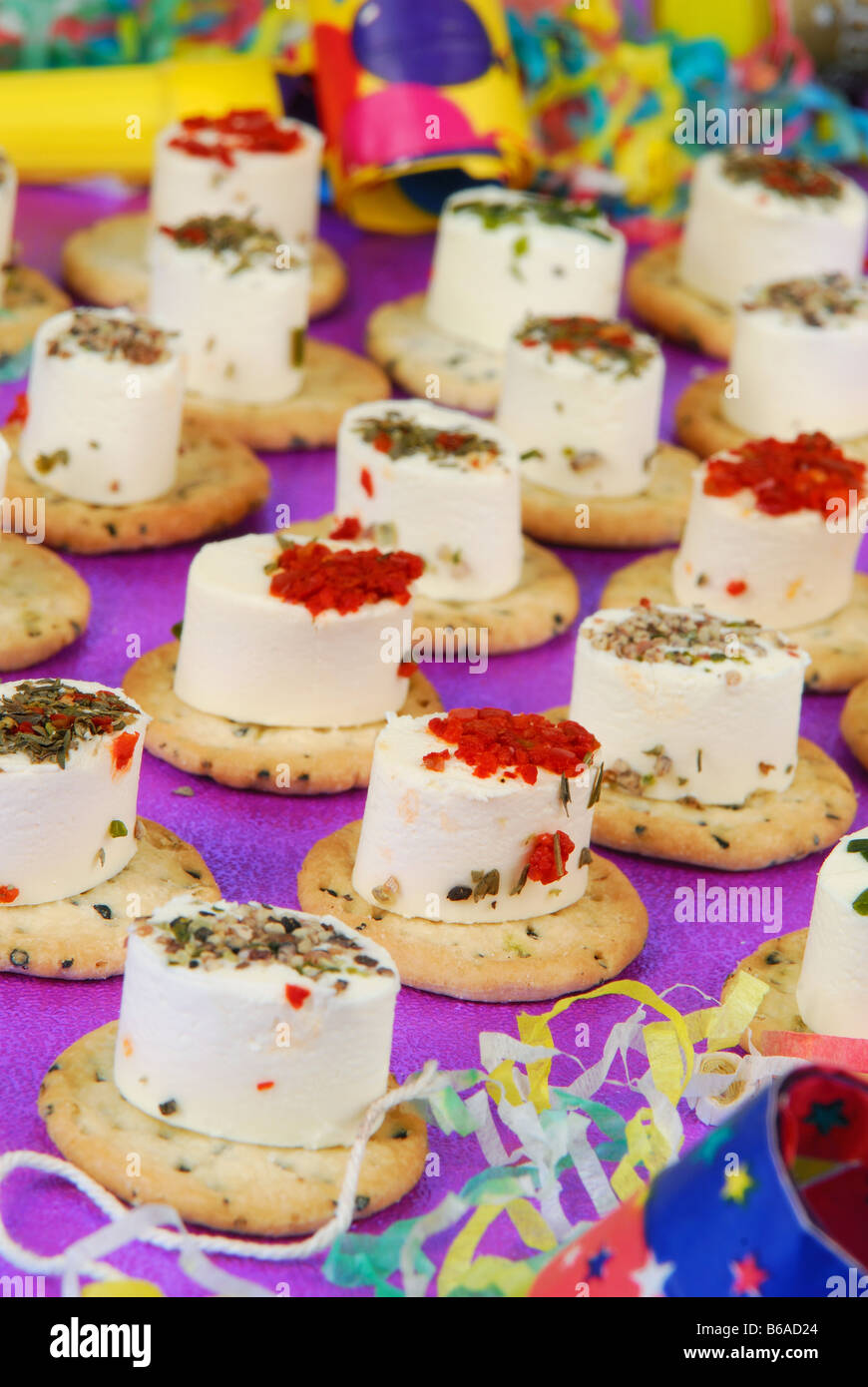 Canapes party 1970s hi-res stock photography and images - Alamy