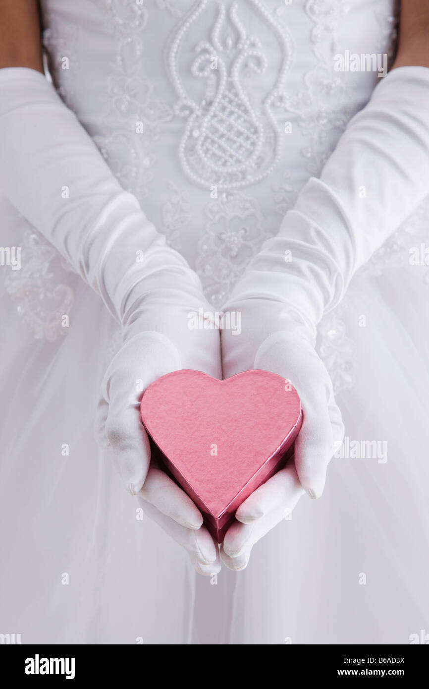Bride heart hi-res stock photography and images - Alamy