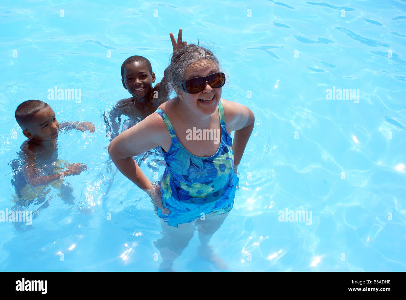 Female kids tease hi-res stock photography and images - Alamy