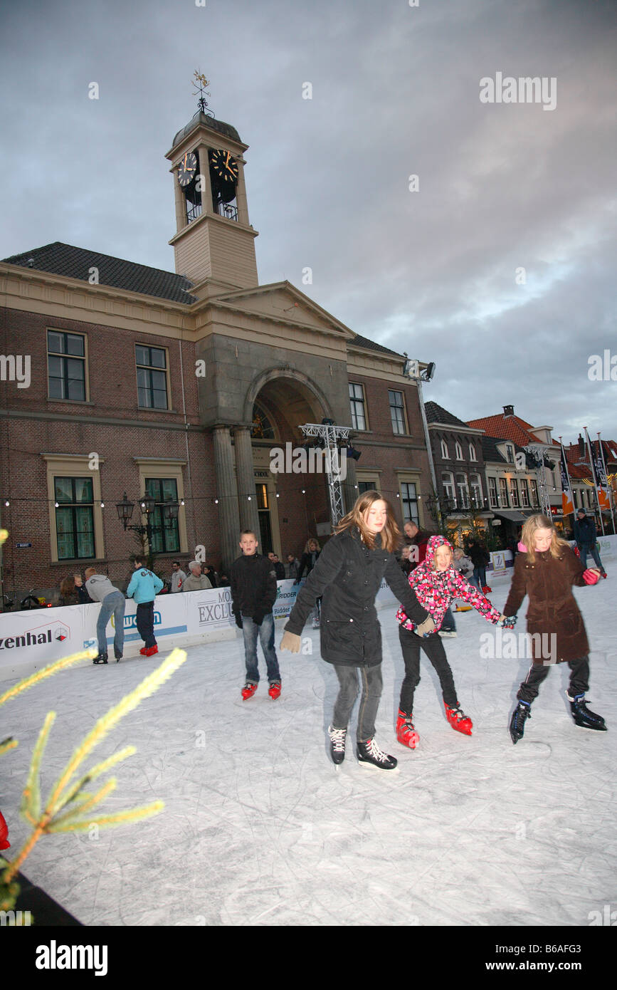 Dutch girls skating hi-res stock photography and images - Alamy