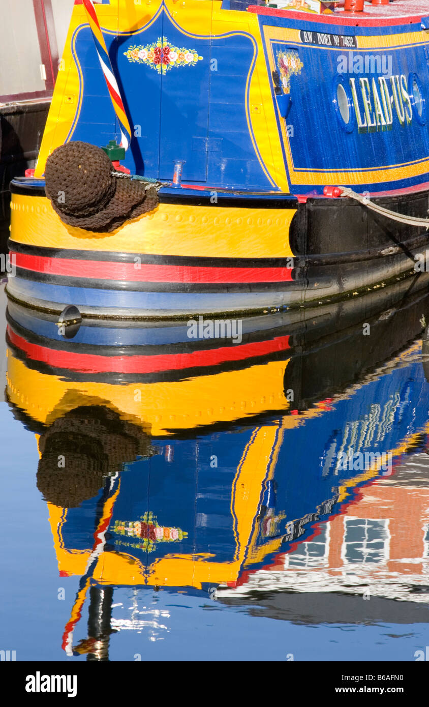 Colourful Narrowboat in Diglis Basin, Worcester, England, UK Stock ...