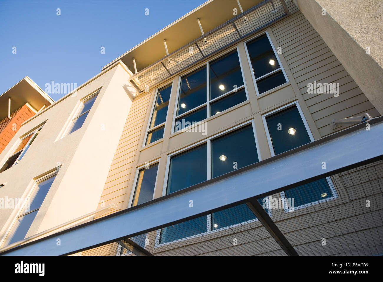 Condo Building Exterior High Resolution Stock Photography and Images ...