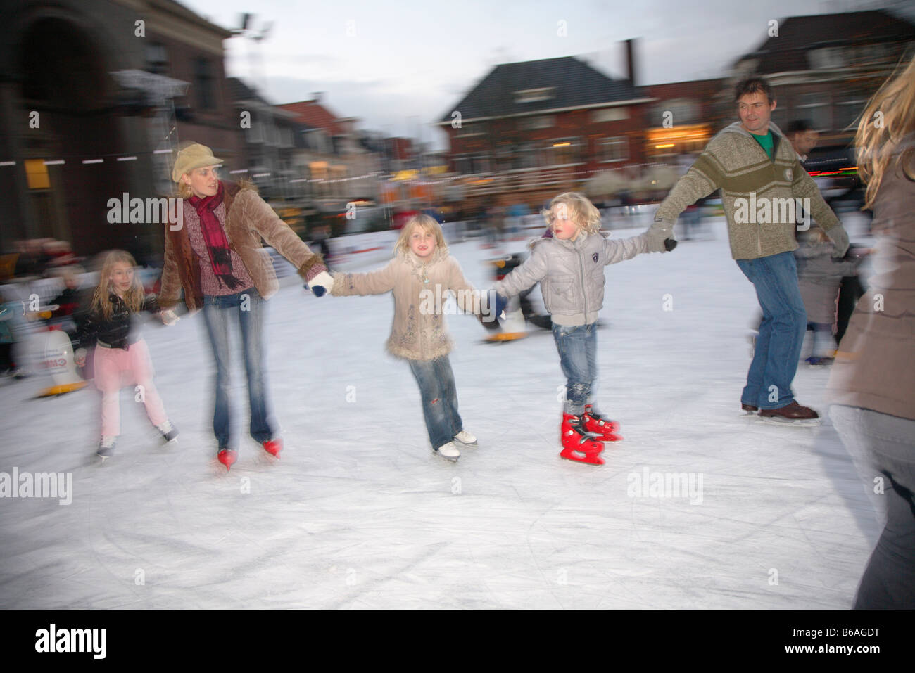 Dutch girls skating hi-res stock photography and images - Alamy