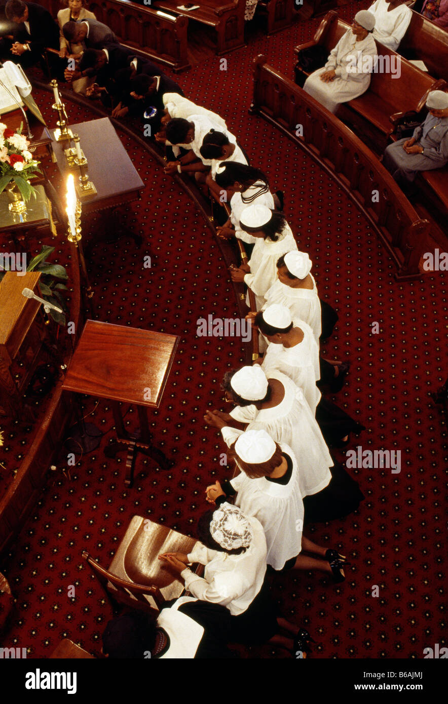 Black church congregation hi-res stock photography and images - Alamy