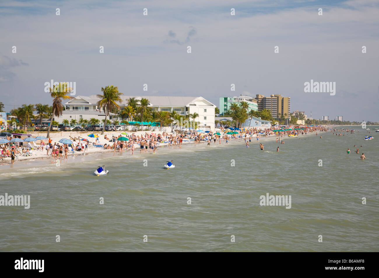 Spring break and vacation crowds on Fort Myers Beach on the southwest ...