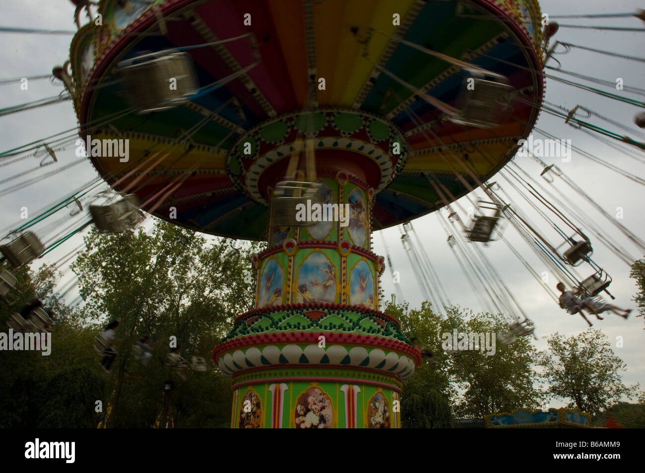 Chinese merry go round hi-res stock photography and images - Alamy