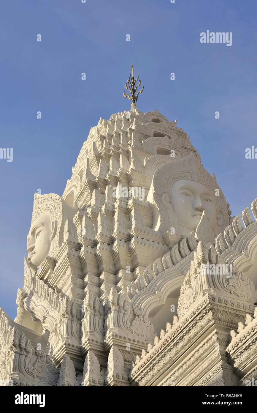 Wat Ratchapradit, Bangkok Stock Photo - Alamy