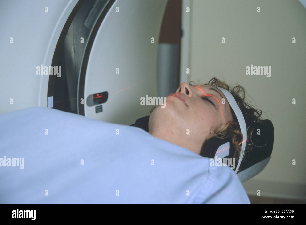 Laser alignment hi-res stock photography and images - Alamy