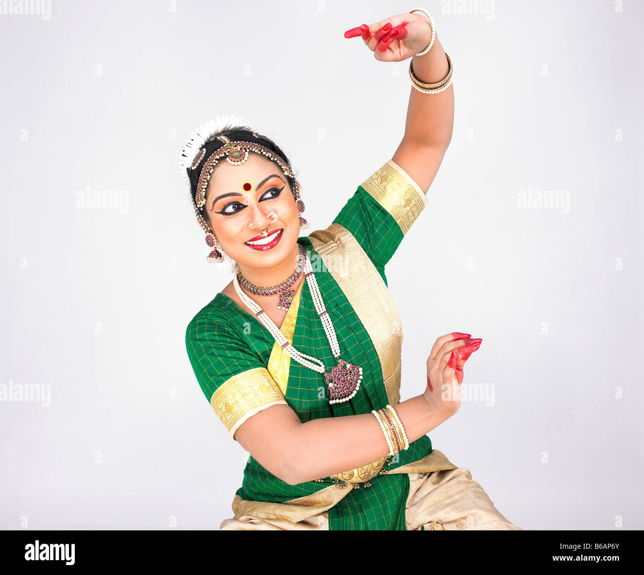 Bharatanatyam dancer hi-res stock photography and images - Alamy