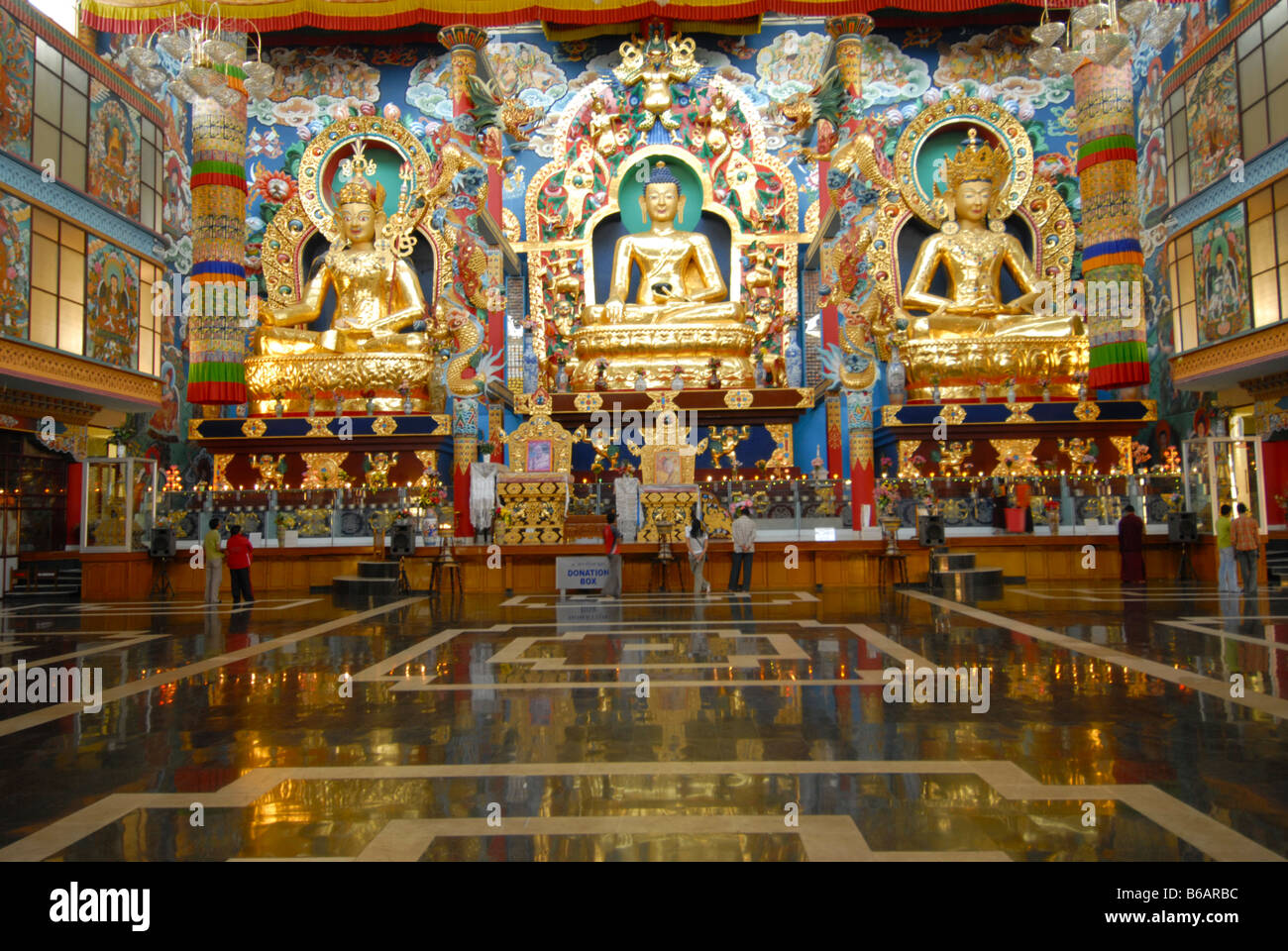 BUDDHIST GOLDEN TEMPLE IN BYLAKUPPE COORG KARNATAKA Stock Photo - Alamy
