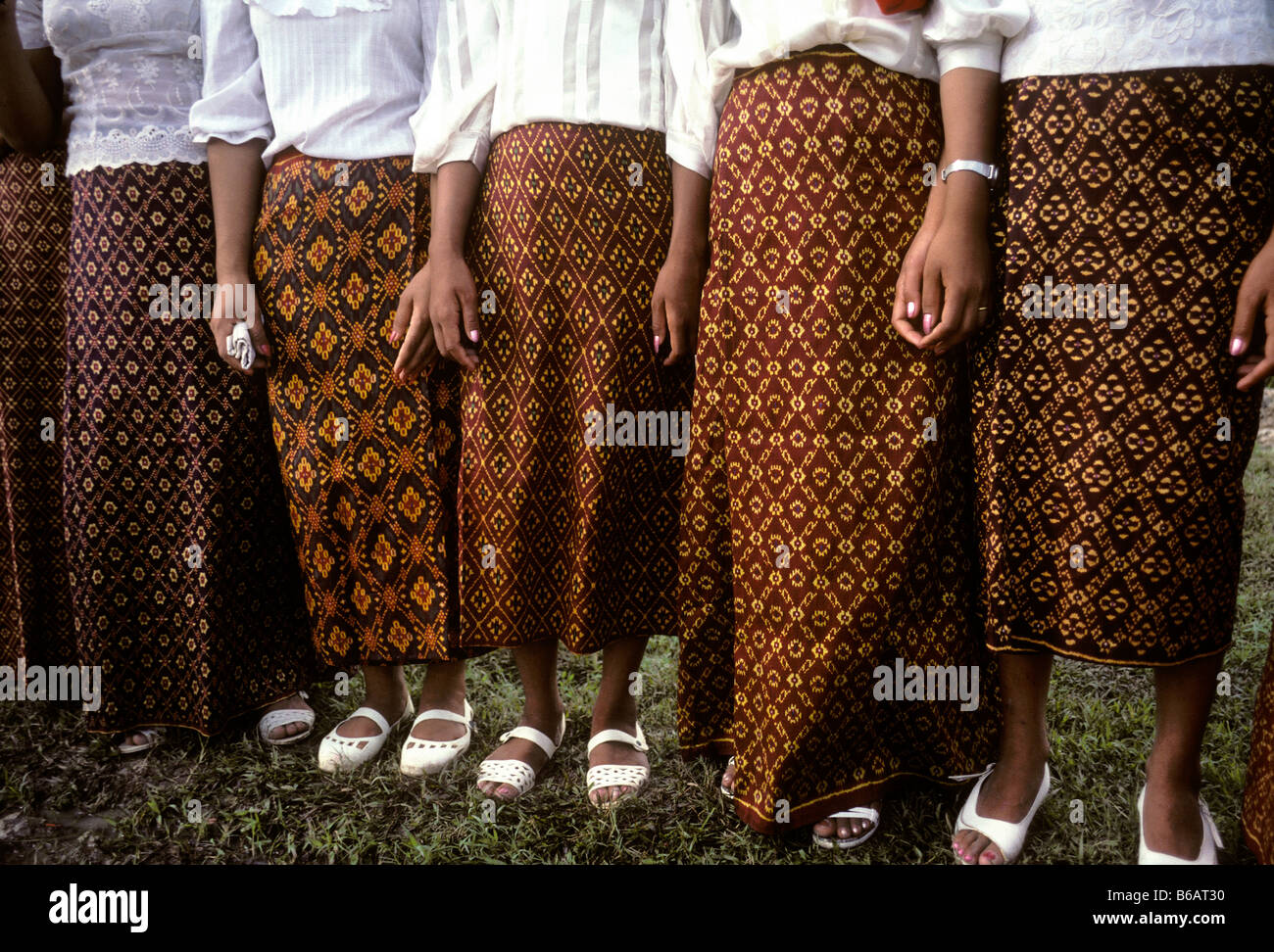 Cambodian women wear traditional silk pattern cloth in Phnom Penh ...
