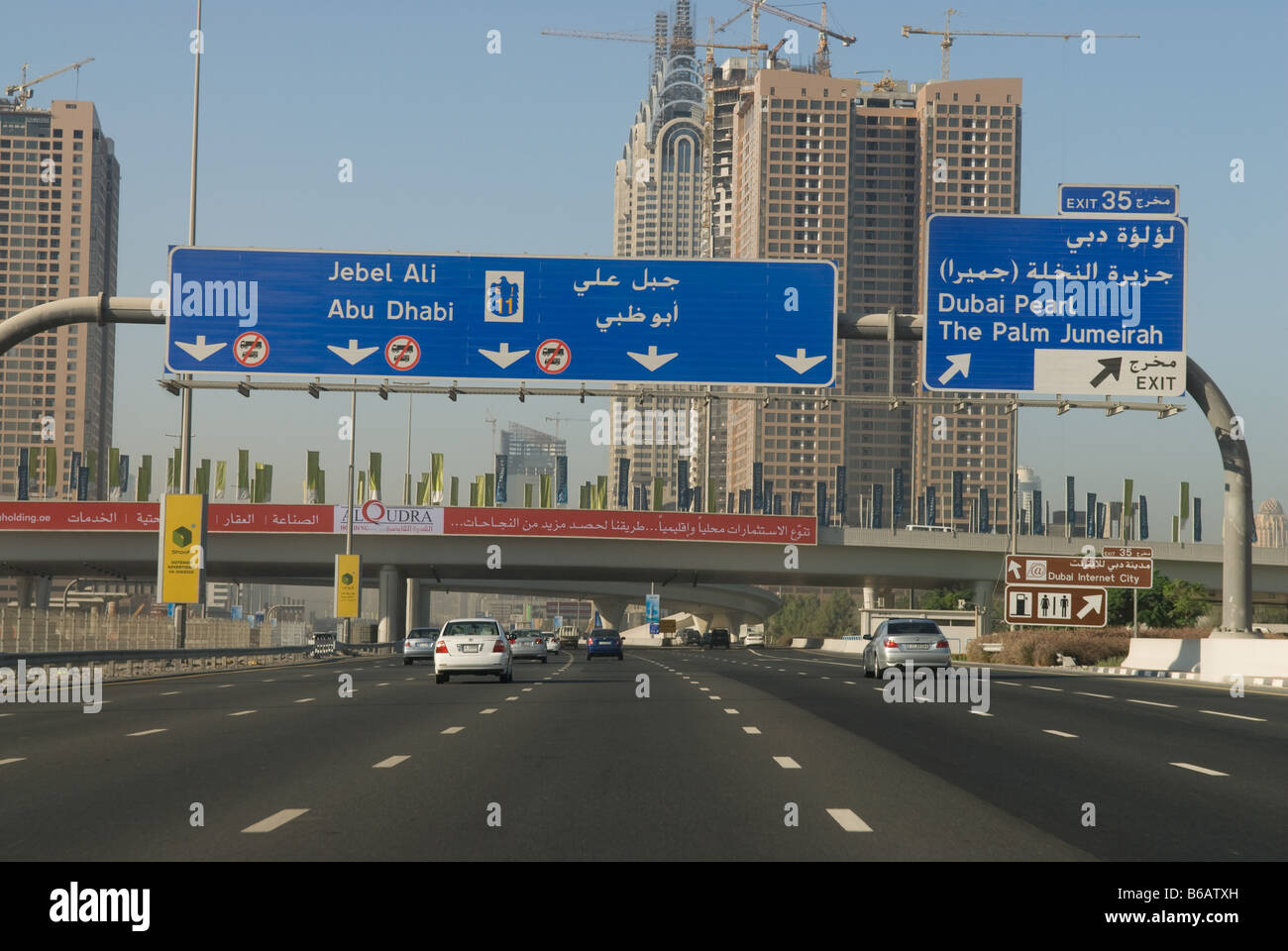 Dubai Direction Signs Stock Photos & Dubai Direction Signs Stock Images ...