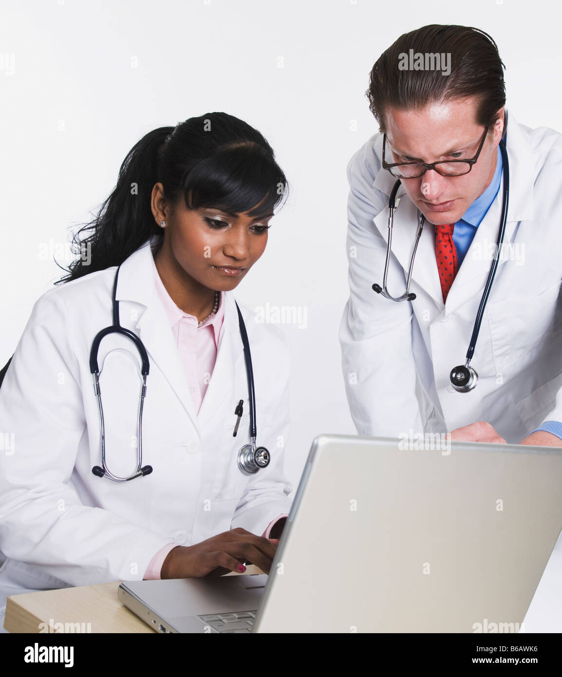 Ethnic minority doctors hi-res stock photography and images - Alamy