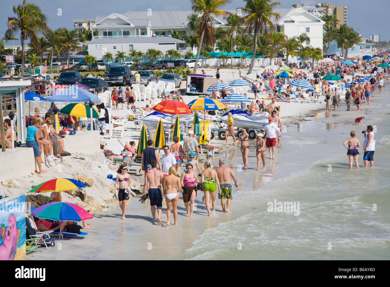 Spring break and vacation crowds on Fort Myers Beach on the southwest ...