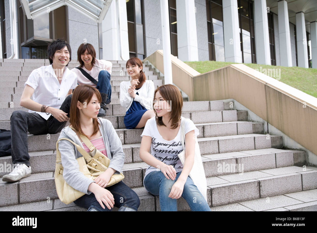 College students talking Stock Photo - Alamy