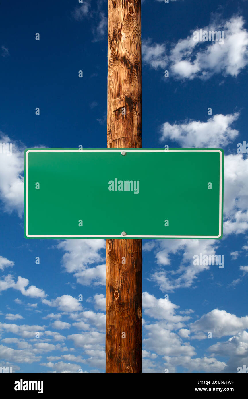 blank green traffic sign Stock Photo - Alamy