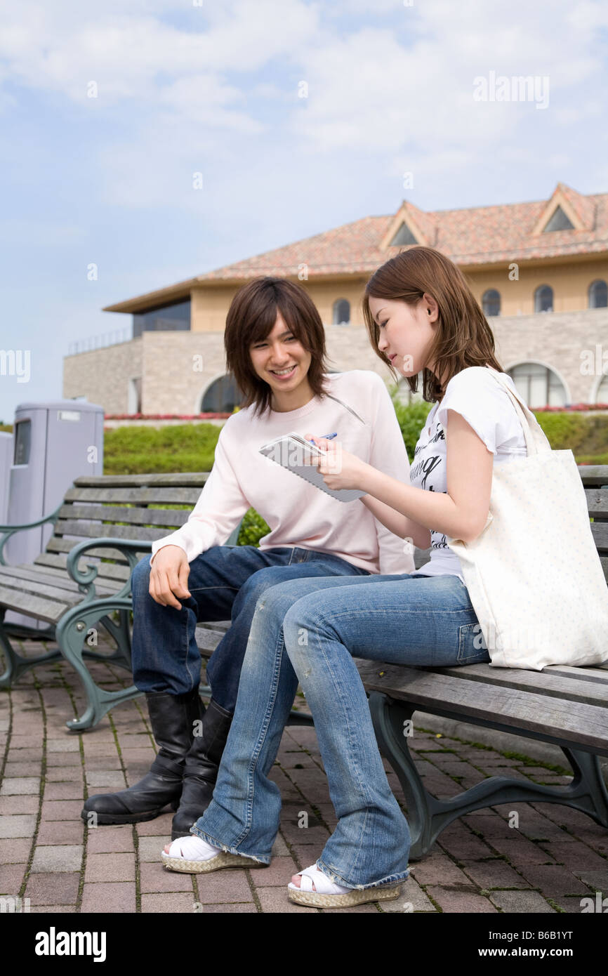 College students talking Stock Photo - Alamy